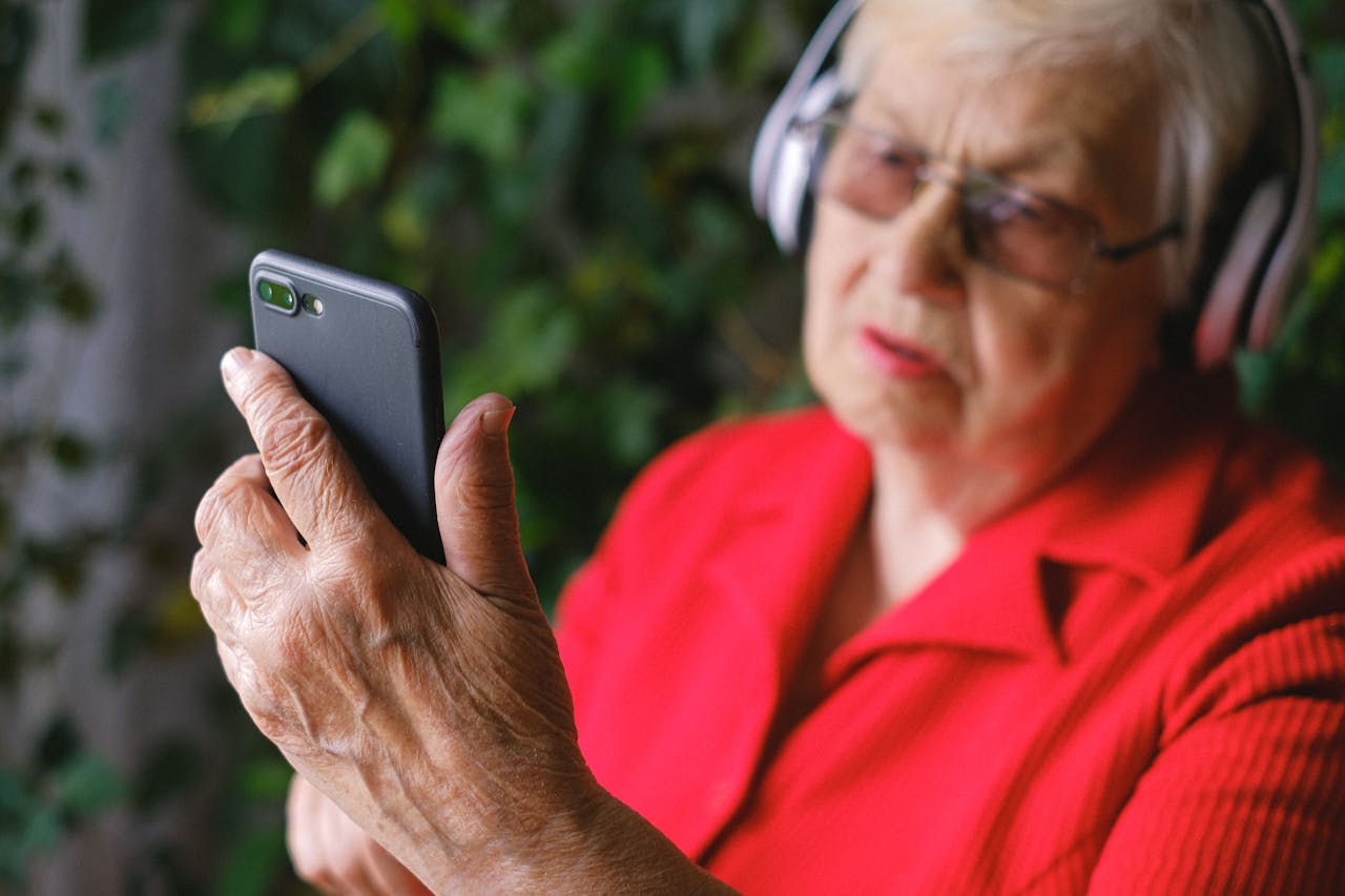 Hoe lang zitten we dagelijks op onze telefoon? | Hoe lang